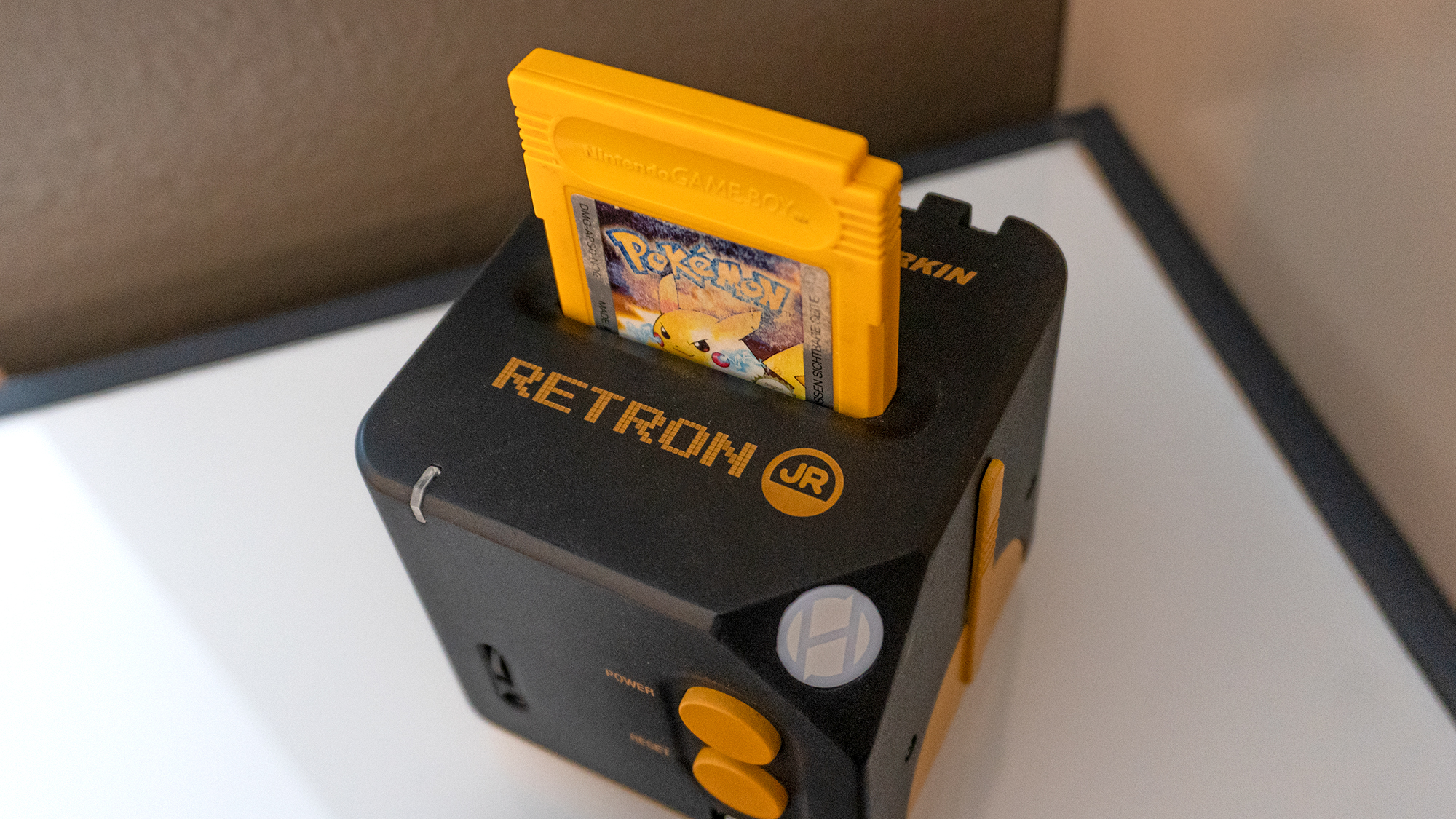 『RetroN sq』レビュー！ 期待の星が“これじゃないロボ感”になってしまった3つの要因は？ – レトロゲームで遊ぼう！