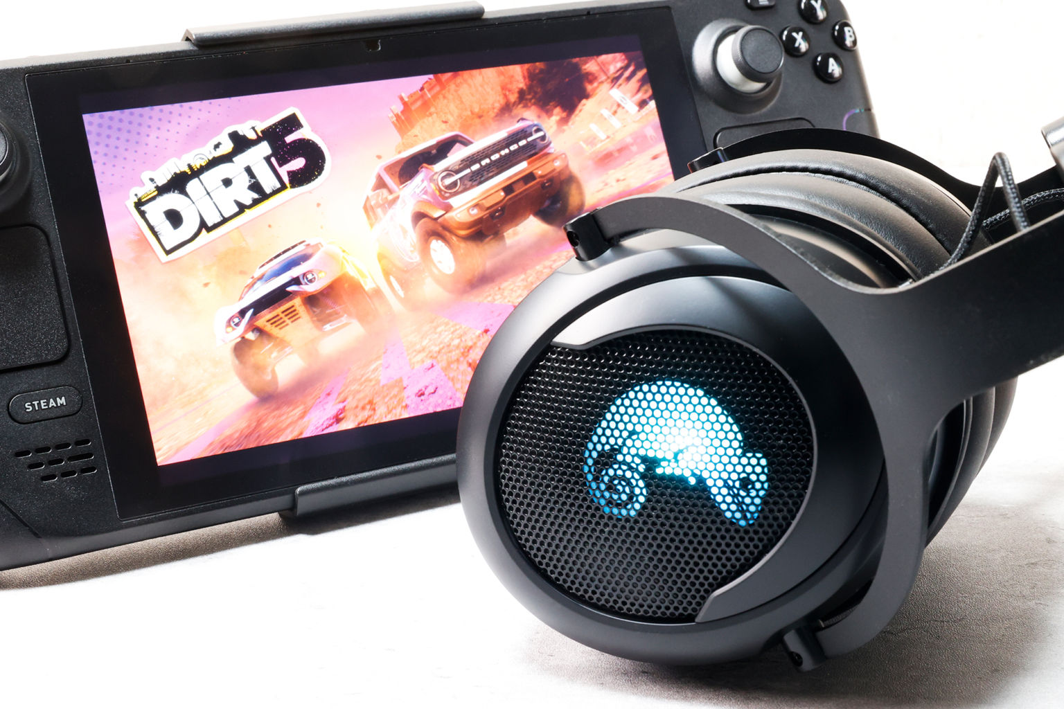 プラグ＆プレイで使える即戦力のワイヤレスゲーミングヘッドフォン『Brook ワイヤレスヘッドセット』レビュー【PR】 – レトロゲームで遊ぼう！